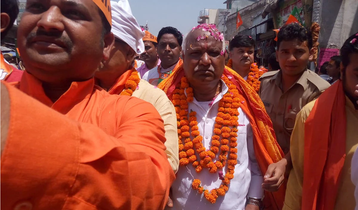 Ayodhya के भाजपा उम्मीदवार Lallu Singh की जुबान बनीं उत्तर प्रदेश में ...