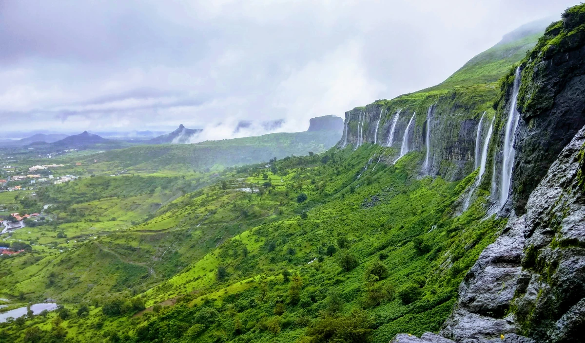 भारत के सबसे खूबसूरत हैं ये 7 Waterfall, घूमने के लिए बनाएं प्लान ...