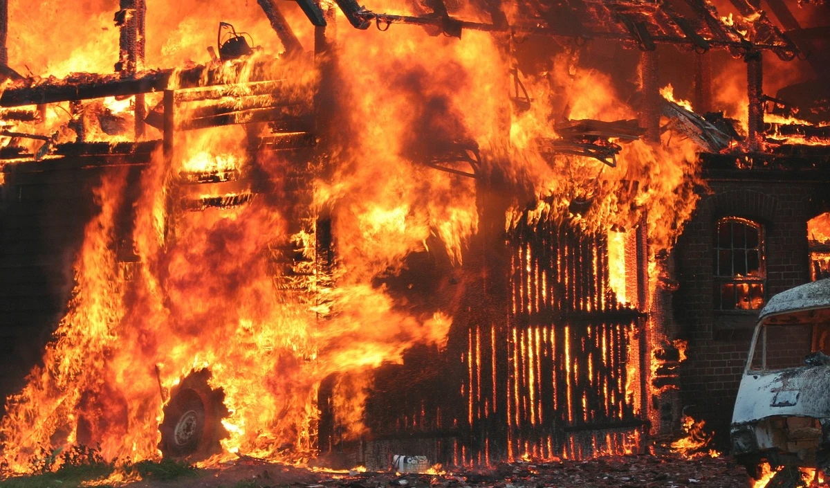 Switzerland Fire Tragedy: स्विट्जरलैंड के रिसॉर्ट में लगी जानलेवा आग ...